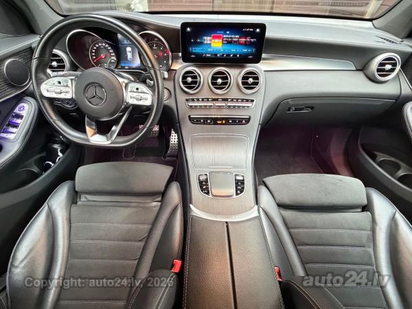 Pelēks Mercedes-Benz GLC-Class 2022 Tallina, ar dzinēja tilpumu 2.00 L un nobraukumu 0 tūkst. km par 40000 €, foto 10 vietnē AUTOMOTO.COM.LV