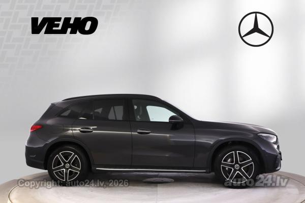 Серый Мерседес ГЛЦ-Класс 2023 в Таллин, объемом двигателя 2.00 л и пробегом 111 тыс. км за 49900 €, фото 2 на AUTOMOTO.COM.LV
