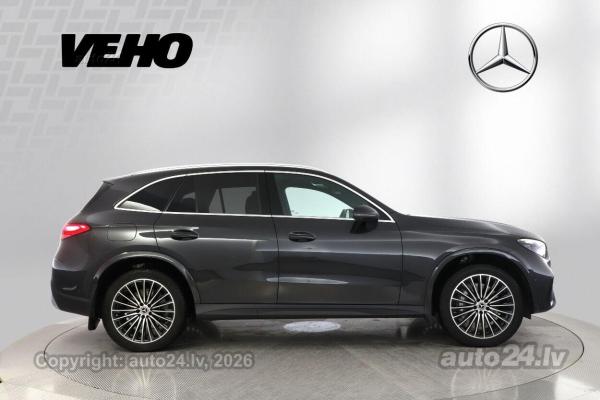 Pelēks Mercedes-Benz GLC-Class 2024 Tallina, ar dzinēja tilpumu 2.00 L un nobraukumu 19 tūkst. km par 72900 €, foto 2 vietnē AUTOMOTO.COM.LV