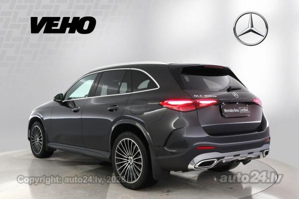 Pelēks Mercedes-Benz GLC-Class 2024 Tallina, ar dzinēja tilpumu 2.00 L un nobraukumu 19 tūkst. km par 72900 €, foto 4 vietnē AUTOMOTO.COM.LV