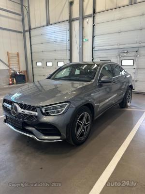 Grey Mercedes-Benz GLC-Class 2020 in Tartu, with an engine capacity of 2.00 L and mileage of 179 thousand km for 36900 €, photo  on AUTOMOTO.COM.LV