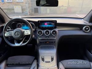 Grey Mercedes-Benz GLC-Class 2021 in Tallinn, with an engine capacity of 2.00 L and mileage of 74 thousand km for 39990 €, photo 4 on AUTOMOTO.COM.LV