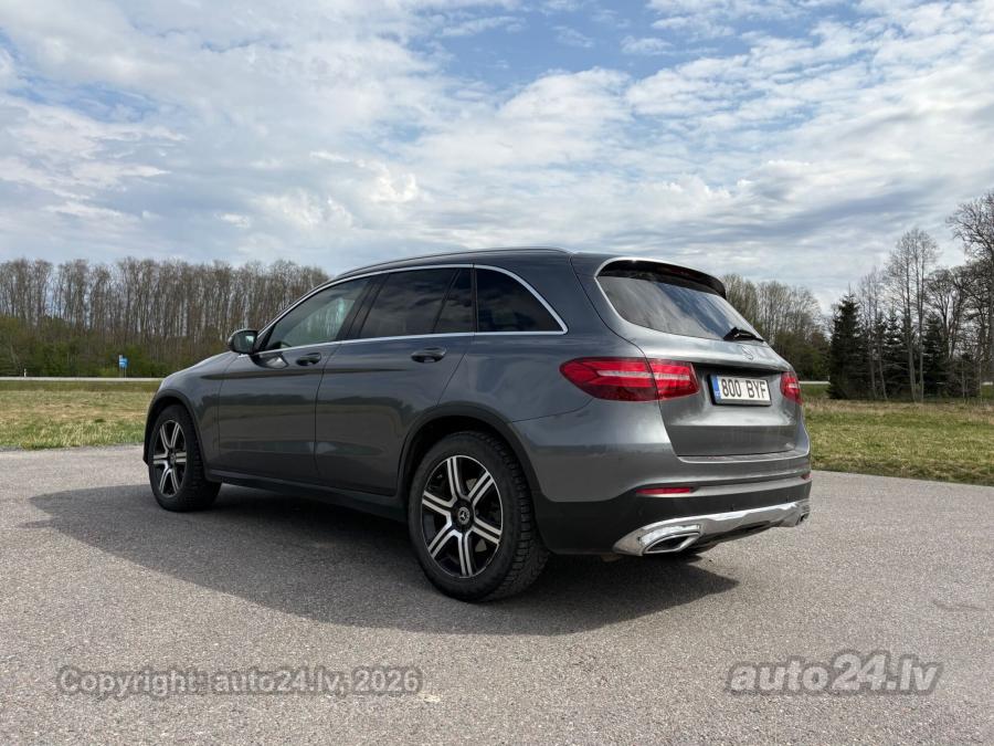 Pelēks Mercedes-Benz GLC-Class 2015 Tallina, ar dzinēja tilpumu 2.10 L un nobraukumu 218 tūkst. km par 21000 €, foto 6 vietnē AUTOMOTO.COM.LV