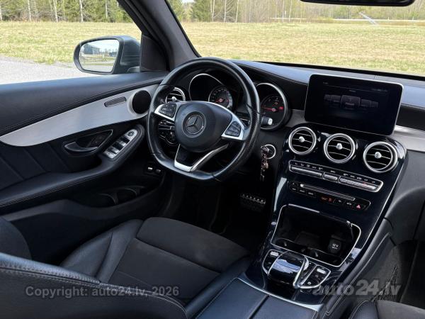 Pelēks Mercedes-Benz GLC-Class 2015 Tallina, ar dzinēja tilpumu 2.10 L un nobraukumu 218 tūkst. km par 21000 €, foto 6 vietnē AUTOMOTO.COM.LV