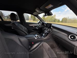 Pelēks Mercedes-Benz GLC-Class 2015 Tallina, ar dzinēja tilpumu 2.10 L un nobraukumu 218 tūkst. km par 21000 €, foto 9 vietnē AUTOMOTO.COM.LV