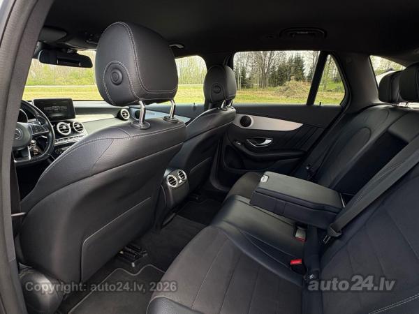 Pelēks Mercedes-Benz GLC-Class 2015 Tallina, ar dzinēja tilpumu 2.10 L un nobraukumu 218 tūkst. km par 21000 €, foto 10 vietnē AUTOMOTO.COM.LV