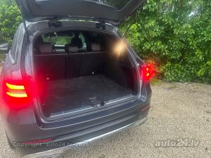 Pelēks Mercedes-Benz GLC-Class 2015 Paide, ar dzinēja tilpumu 2.10 L un nobraukumu 200 tūkst. km par 19500 €, foto 7 vietnē AUTOMOTO.COM.LV