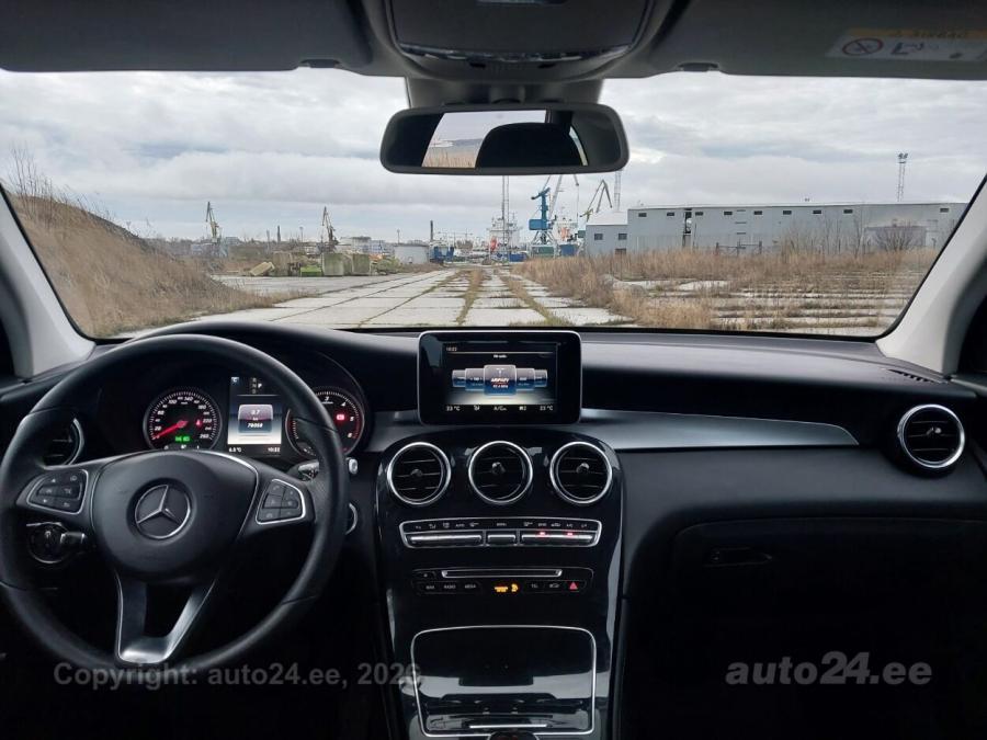 Grey Mercedes-Benz GLC-Class 2017 in Tallinn, with an engine capacity of 2.10 L and mileage of 78 thousand km for 21600 €, photo 9 on AUTOMOTO.COM.LV