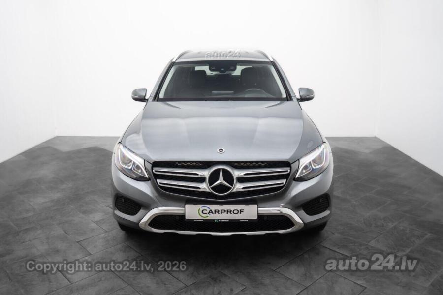 Pelēks Mercedes-Benz GLC-Class 2017 Tallina, ar dzinēja tilpumu 2.00 L un nobraukumu 140 tūkst. km par 21999 €, foto 2 vietnē AUTOMOTO.COM.LV
