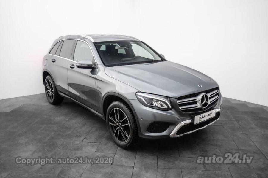 Pelēks Mercedes-Benz GLC-Class 2017 Tallina, ar dzinēja tilpumu 2.00 L un nobraukumu 140 tūkst. km par 21999 €, foto 3 vietnē AUTOMOTO.COM.LV