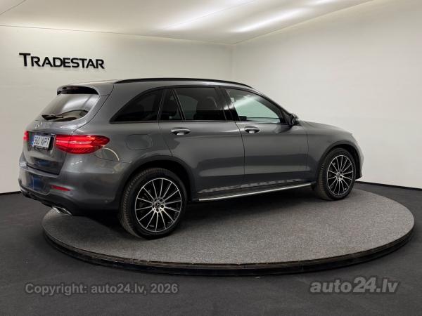 Grey Mercedes-Benz GLC-Class 2017 in Parnu, with an engine capacity of 2.10 L and mileage of 195 thousand km for 23900 €, photo 5 on AUTOMOTO.COM.LV