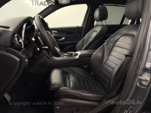 Pelēks Mercedes-Benz GLC-Class 2017 Pērnava, ar dzinēja tilpumu 2.10 L un nobraukumu 195 tūkst. km par 23900 €, foto 10 vietnē AUTOMOTO.COM.LV