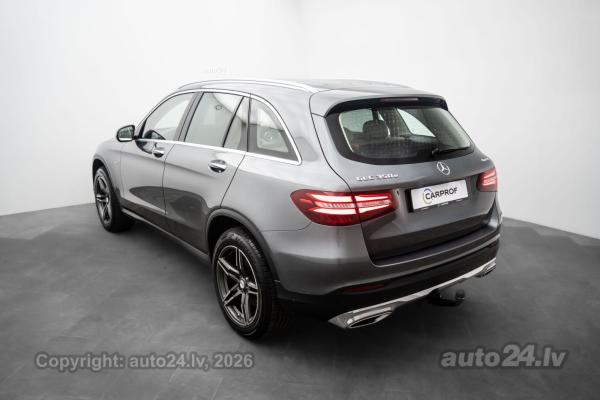 Mercedes-Benz GLC-Class 2017 in Tallinn on AUTOMOTO.COM.LV Grey Mercedes-Benz GLC-Class 2017 in Tallinn, with an engine capacity of 2.00 L and mileage of 131 thousand km for 18999 €, photo 8 on AUTOMOTO.COM.LV