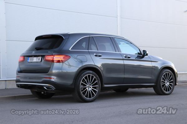 Grey Mercedes-Benz GLC-Class 2018 in Tallinn, with an engine capacity of 3.00 L and mileage of 137 thousand km for 30900 €, photo 2 on AUTOMOTO.COM.LV