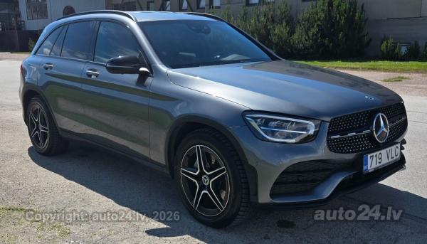 Pelēks Mercedes-Benz GLC-Class 2019 Tallina, ar dzinēja tilpumu 2.00 L un nobraukumu 70 tūkst. km par 29900 €, foto 1 vietnē AUTOMOTO.COM.LV