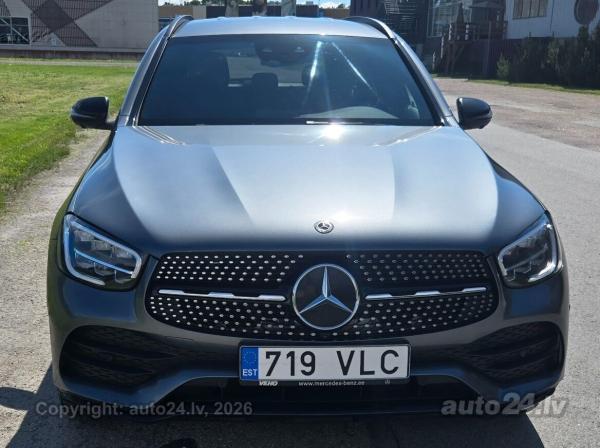 Pelēks Mercedes-Benz GLC-Class 2019 Tallina, ar dzinēja tilpumu 2.00 L un nobraukumu 70 tūkst. km par 29900 €, foto 5 vietnē AUTOMOTO.COM.LV