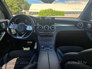Pelēks Mercedes-Benz GLC-Class 2019 Tallina, ar dzinēja tilpumu 2.00 L un nobraukumu 70 tūkst. km par 29900 €, foto 8 vietnē AUTOMOTO.COM.LV