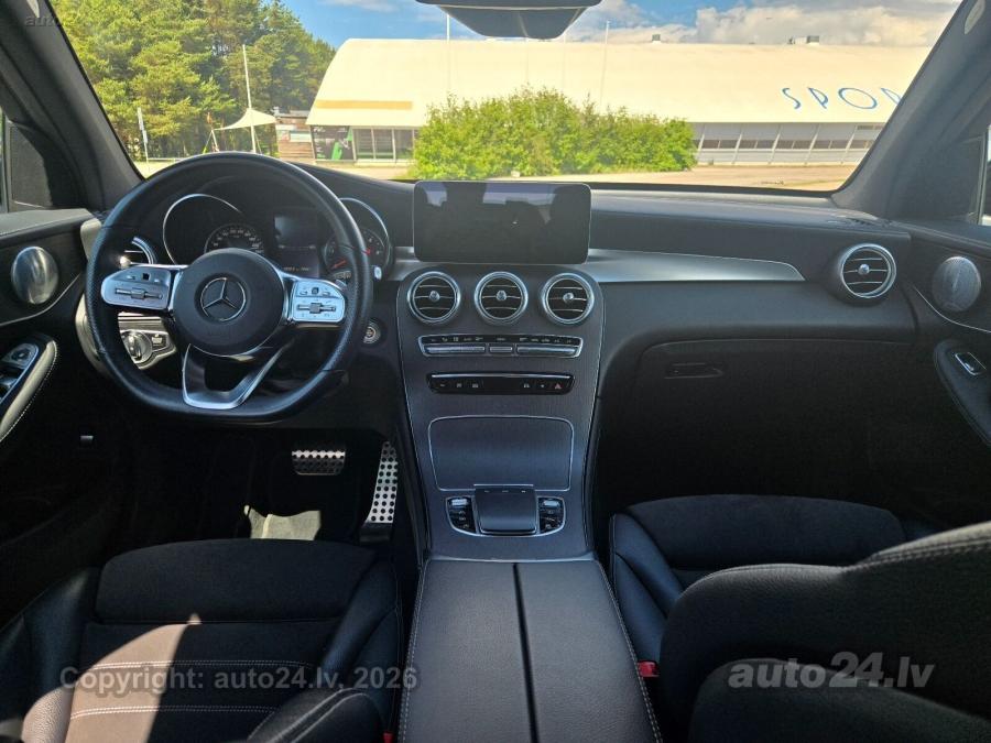 Pelēks Mercedes-Benz GLC-Class 2019 Tallina, ar dzinēja tilpumu 2.00 L un nobraukumu 70 tūkst. km par 29900 €, foto 8 vietnē AUTOMOTO.COM.LV