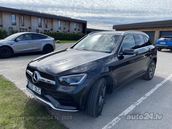 Pelēks Mercedes-Benz GLC-Class 2019 Tallina, ar dzinēja tilpumu 2.00 L un nobraukumu 155 tūkst. km par 32500 €, foto 3 vietnē AUTOMOTO.COM.LV