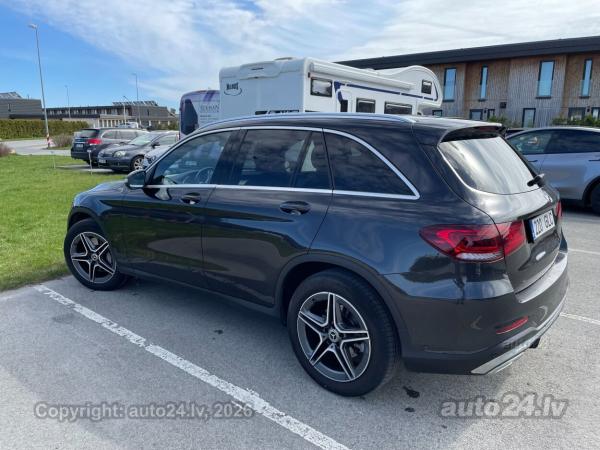 Pelēks Mercedes-Benz GLC-Class 2019 Tallina, ar dzinēja tilpumu 2.00 L un nobraukumu 155 tūkst. km par 31500 €, foto 6 vietnē AUTOMOTO.COM.LV