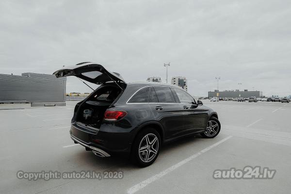 Pelēks Mercedes-Benz GLC-Class 2019 Tallina, ar dzinēja tilpumu 2.00 L un nobraukumu 155 tūkst. km par 31500 €, foto 7 vietnē AUTOMOTO.COM.LV