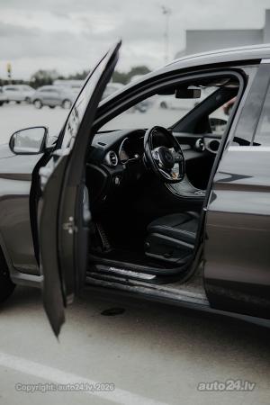 Grey Mercedes-Benz GLC-Class 2019 in Tallinn, with an engine capacity of 2.00 L and mileage of 155 thousand km for 31500 €, photo 7 on AUTOMOTO.COM.LV