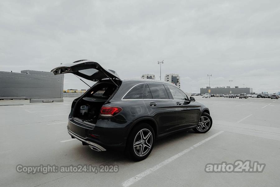 Grey Mercedes-Benz GLC-Class 2019 in Tallinn, with an engine capacity of 2.00 L and mileage of 155 thousand km for 31500 €, photo 8 on AUTOMOTO.COM.LV
