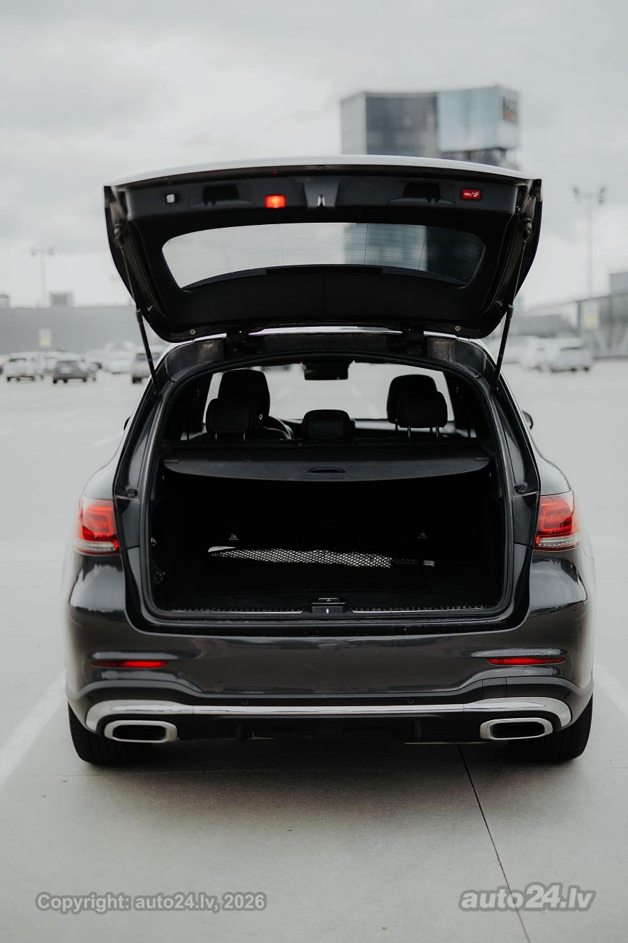 Grey Mercedes-Benz GLC-Class 2019 in Tallinn, with an engine capacity of 2.00 L and mileage of 155 thousand km for 31500 €, photo 9 on AUTOMOTO.COM.LV