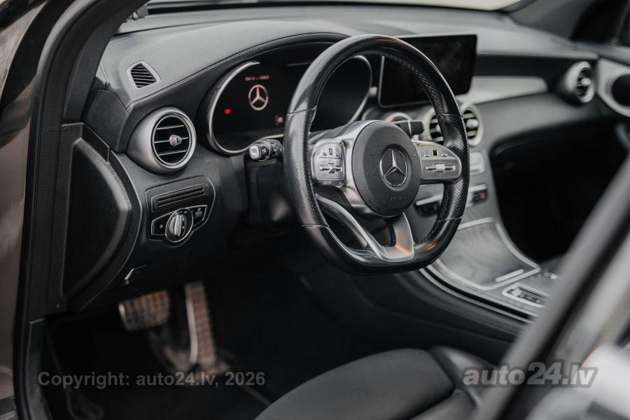 Grey Mercedes-Benz GLC-Class 2019 in Tallinn, with an engine capacity of 2.00 L and mileage of 155 thousand km for 31500 €, photo 11 on AUTOMOTO.COM.LV