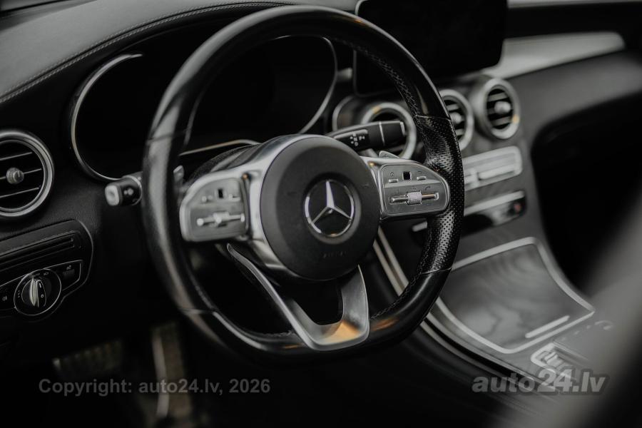 Grey Mercedes-Benz GLC-Class 2019 in Tallinn, with an engine capacity of 2.00 L and mileage of 155 thousand km for 31500 €, photo 12 on AUTOMOTO.COM.LV