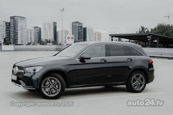 Mercedes-Benz GLC-Class 2019 in Tallinn on AUTOMOTO.COM.LV Grey Mercedes-Benz GLC-Class 2019 in Tallinn, with an engine capacity of 2.00 L and mileage of 155 thousand km for 31500 €, photo 3 on AUTOMOTO.COM.LV