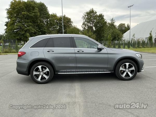 Pelēks Mercedes-Benz GLC-Class 2019 Hāpsalu, ar dzinēja tilpumu 3.00 L un nobraukumu 93 tūkst. km par 34999 €, foto 8 vietnē AUTOMOTO.COM.LV