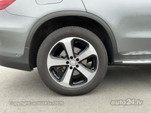 Pelēks Mercedes-Benz GLC-Class 2019 Hāpsalu, ar dzinēja tilpumu 3.00 L un nobraukumu 93 tūkst. km par 34999 €, foto 11 vietnē AUTOMOTO.COM.LV