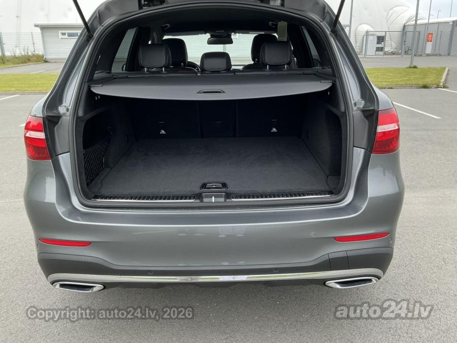 Pelēks Mercedes-Benz GLC-Class 2019 Hāpsalu, ar dzinēja tilpumu 3.00 L un nobraukumu 93 tūkst. km par 34999 €, foto 12 vietnē AUTOMOTO.COM.LV