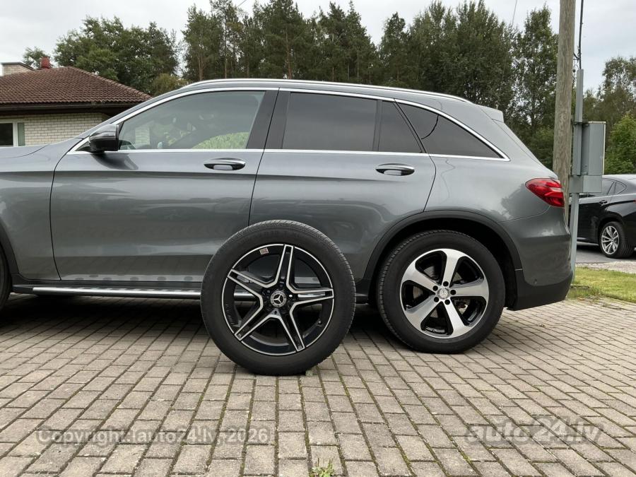 Pelēks Mercedes-Benz GLC-Class 2019 Hāpsalu, ar dzinēja tilpumu 3.00 L un nobraukumu 93 tūkst. km par 34999 €, foto 23 vietnē AUTOMOTO.COM.LV