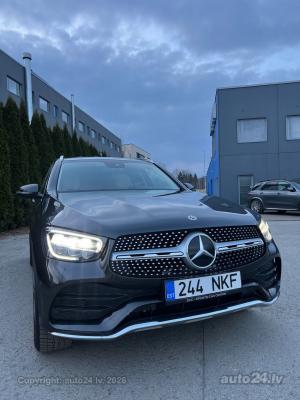 Pelēks Mercedes-Benz GLC-Class 2021 Tallina, ar dzinēja tilpumu 2.00 L un nobraukumu 53 tūkst. km par 39900 €, foto  vietnē AUTOMOTO.COM.LV