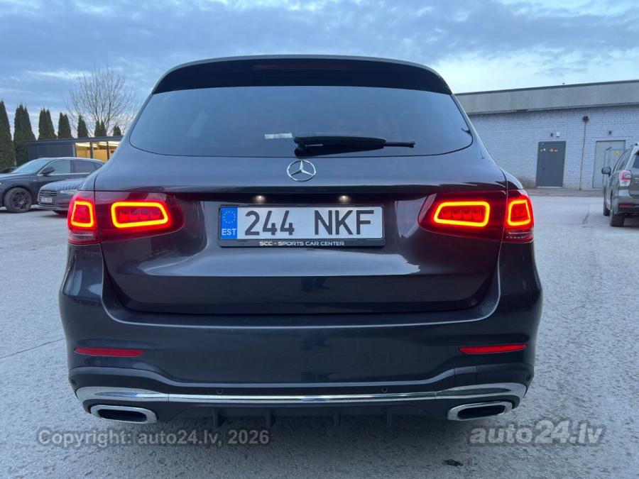 Pelēks Mercedes-Benz GLC-Class 2021 Tallina, ar dzinēja tilpumu 2.00 L un nobraukumu 53 tūkst. km par 39900 €, foto 5 vietnē AUTOMOTO.COM.LV