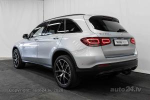 Grey Mercedes-Benz GLC-Class 2022 in Tallinn, with an engine capacity of 2.00 L and mileage of 126 thousand km for 37900 €, photo 4 on AUTOMOTO.COM.LV