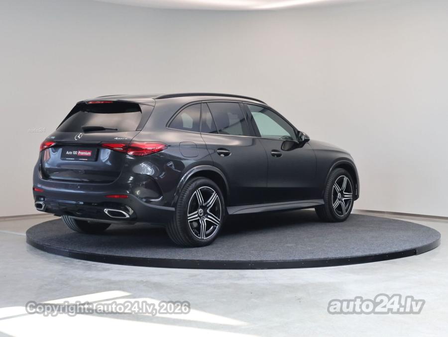 Grey Mercedes-Benz GLC-Class 2023 in Tallinn, with an engine capacity of 2.00 L and mileage of 25 thousand km for 47900 €, photo 4 on AUTOMOTO.COM.LV