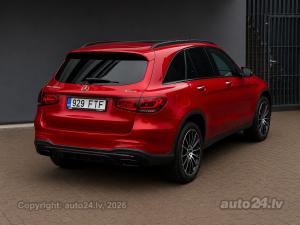 Red Mercedes-Benz GLC-Class 2022 in Tallinn, with an engine capacity of 2.00 L and mileage of 84 thousand km for 43900 €, photo 6 on AUTOMOTO.COM.LV