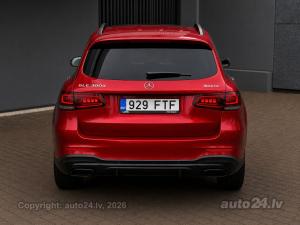 Red Mercedes-Benz GLC-Class 2022 in Tallinn, with an engine capacity of 2.00 L and mileage of 84 thousand km for 43900 €, photo 7 on AUTOMOTO.COM.LV