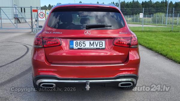 Sarkans Mercedes-Benz GLC-Class 2020 Tallina, ar dzinēja tilpumu 2.00 L un nobraukumu 100 tūkst. km par 34900 €, foto 4 vietnē AUTOMOTO.COM.LV