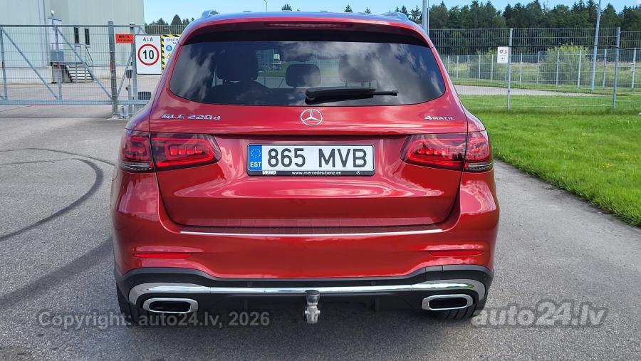 Sarkans Mercedes-Benz GLC-Class 2020 Tallina, ar dzinēja tilpumu 2.00 L un nobraukumu 100 tūkst. km par 34900 €, foto 5 vietnē AUTOMOTO.COM.LV