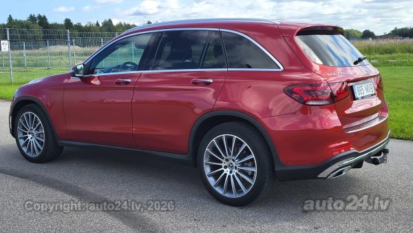 Sarkans Mercedes-Benz GLC-Class 2020 Tallina, ar dzinēja tilpumu 2.00 L un nobraukumu 100 tūkst. km par 34900 €, foto 5 vietnē AUTOMOTO.COM.LV