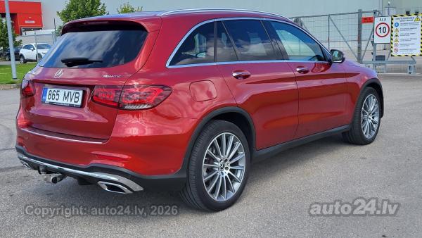 Sarkans Mercedes-Benz GLC-Class 2020 Tallina, ar dzinēja tilpumu 2.00 L un nobraukumu 100 tūkst. km par 34900 €, foto 6 vietnē AUTOMOTO.COM.LV