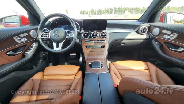 Sarkans Mercedes-Benz GLC-Class 2020 Tallina, ar dzinēja tilpumu 2.00 L un nobraukumu 100 tūkst. km par 34900 €, foto 9 vietnē AUTOMOTO.COM.LV