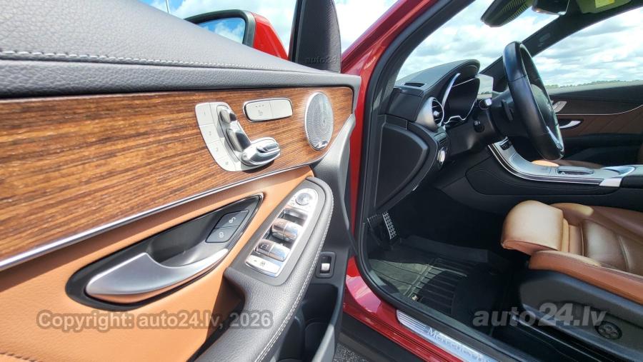 Sarkans Mercedes-Benz GLC-Class 2020 Tallina, ar dzinēja tilpumu 2.00 L un nobraukumu 100 tūkst. km par 34900 €, foto 13 vietnē AUTOMOTO.COM.LV