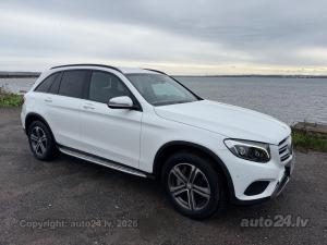 White Mercedes-Benz GLC-Class 2016 in Tallinn, with an engine capacity of 2.10 L and mileage of 269 thousand km for 19990 €, photo  on AUTOMOTO.COM.LV