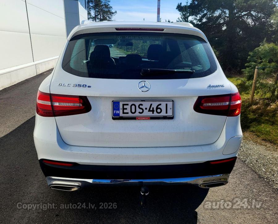 White Mercedes-Benz GLC-Class 2017 in Tallinn, with an engine capacity of 2.00 L and mileage of 194 thousand km for 15900 €, photo 7 on AUTOMOTO.COM.LV