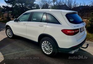 White Mercedes-Benz GLC-Class 2017 in Tallinn, with an engine capacity of 2.00 L and mileage of 194 thousand km for 15900 €, photo 8 on AUTOMOTO.COM.LV